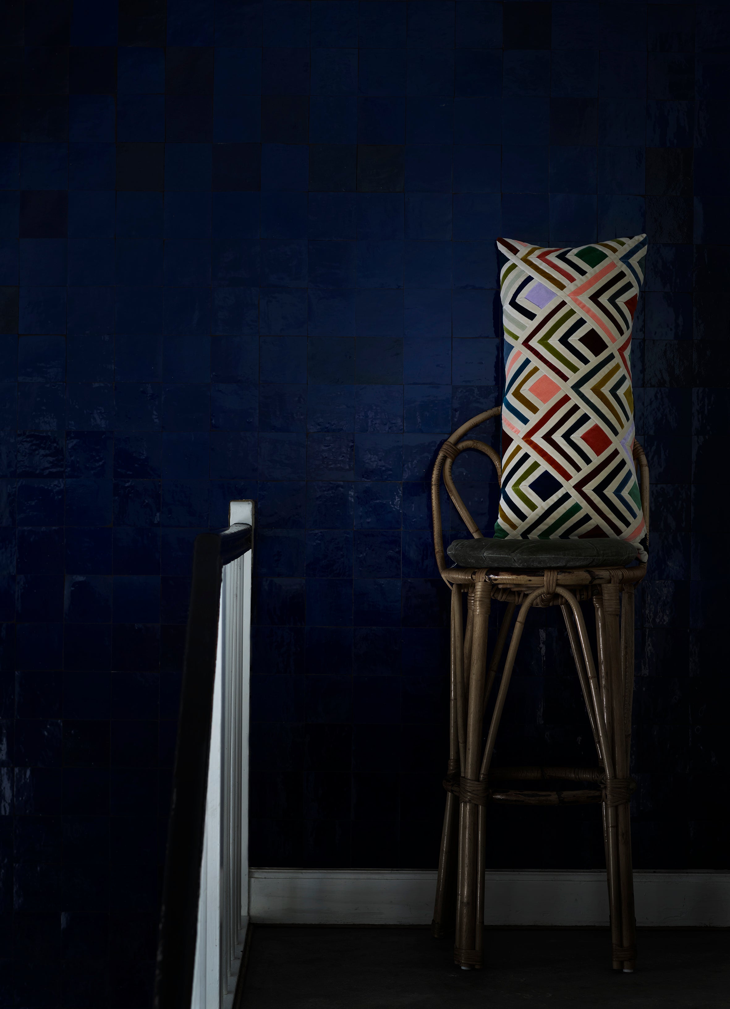 How to Mix Throw Shapes and Sizes for a Luxurious Look – Christina ...