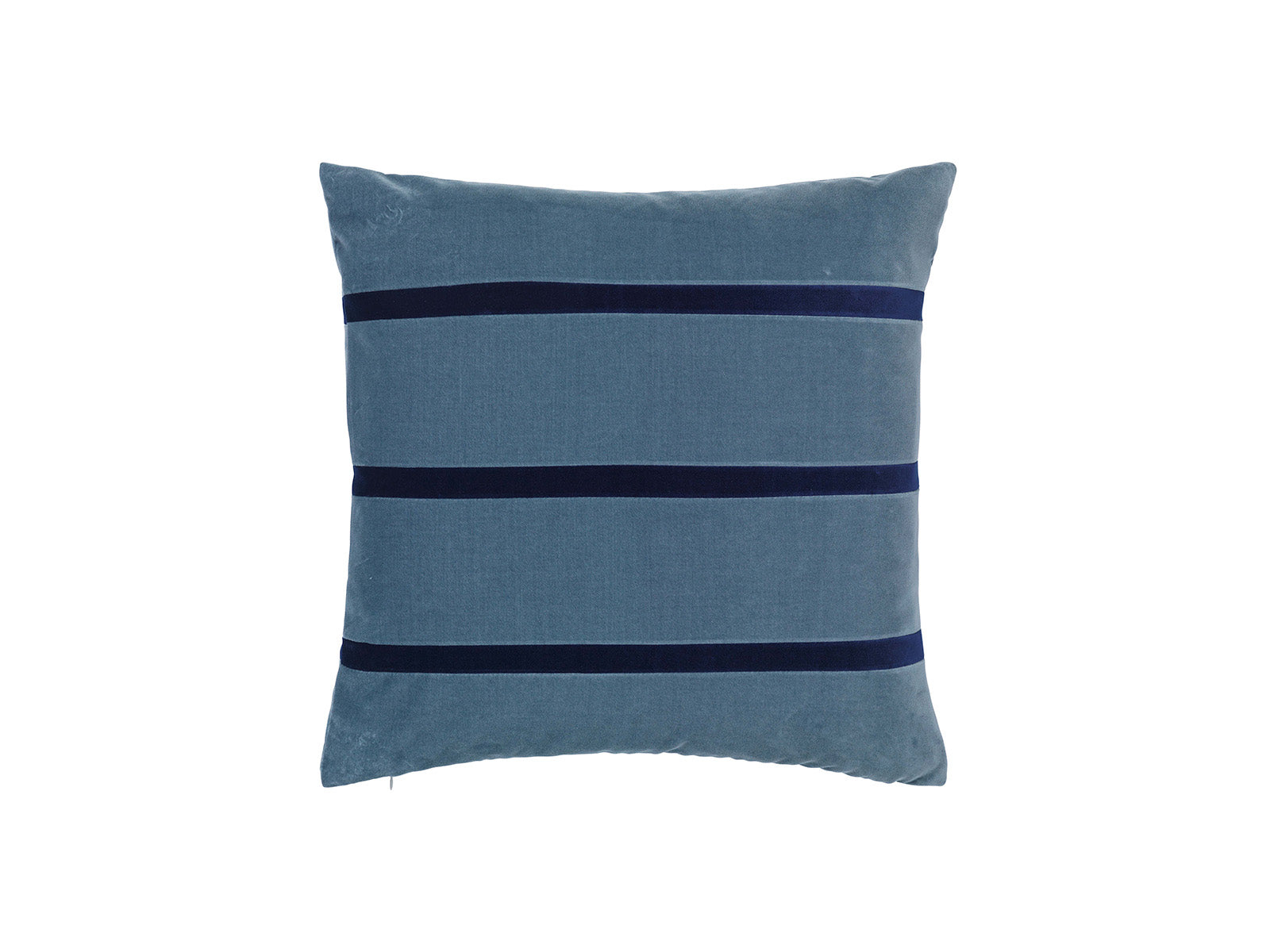 Gemma Velvet Cushion 50×50 cm · Silver Blue/Dark Blue | Christina Lundsteen